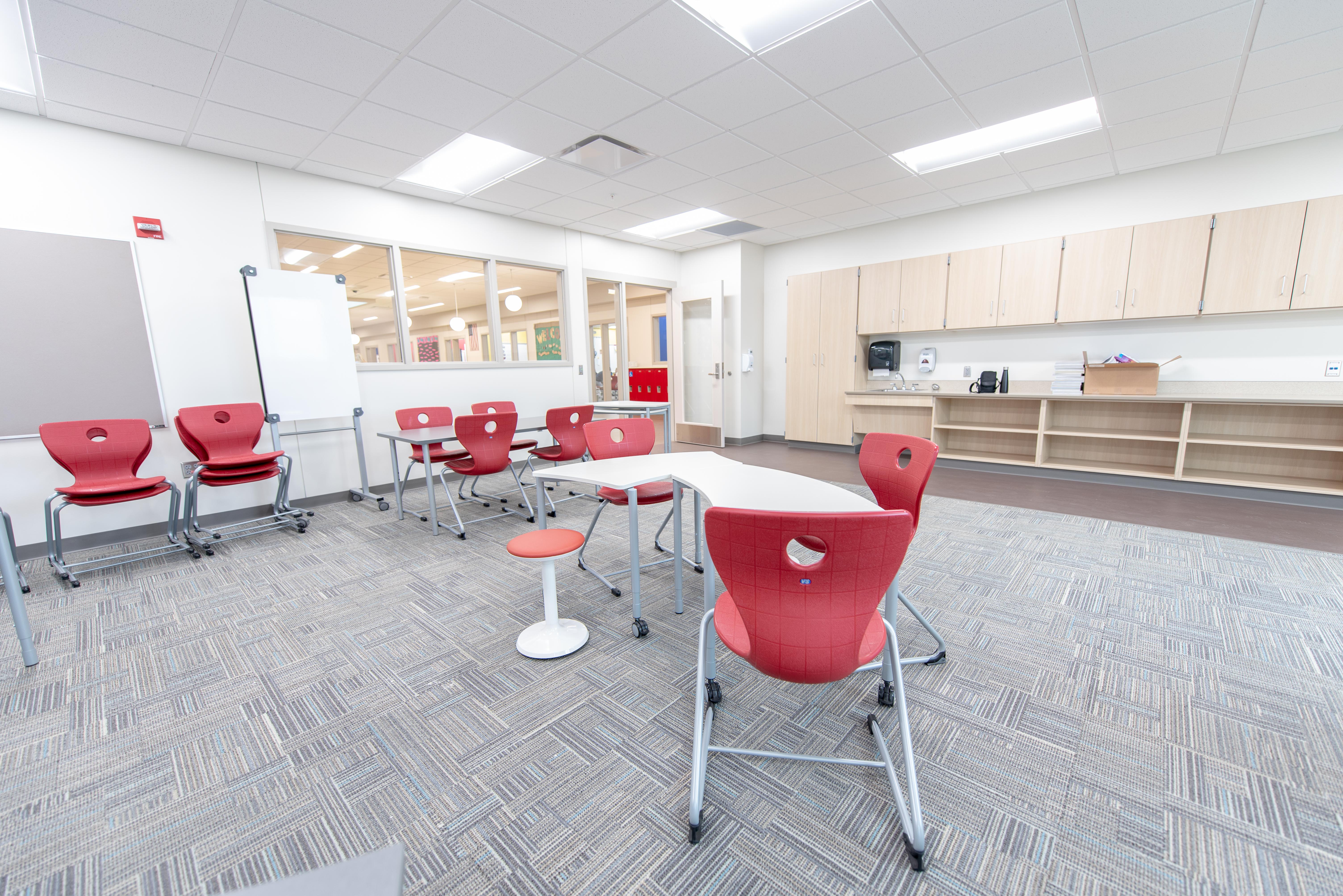 Adams Central Elementary School - Sheppard's Business Interiors